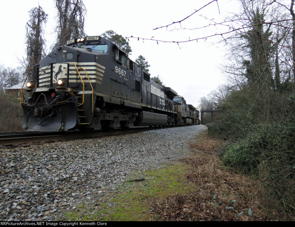 NS train #203 (Intermodal) (Rutherford, PA - Atlanta, GA) (pic 3)